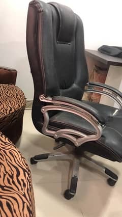 Office Boss Chair in Karachi, Free classifieds in Karachi | OLX.com.pk