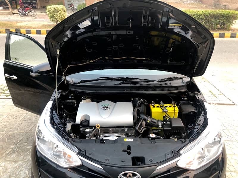 Toyota Yaris Gli 1.3 model 2022 - Cars - 1080510739