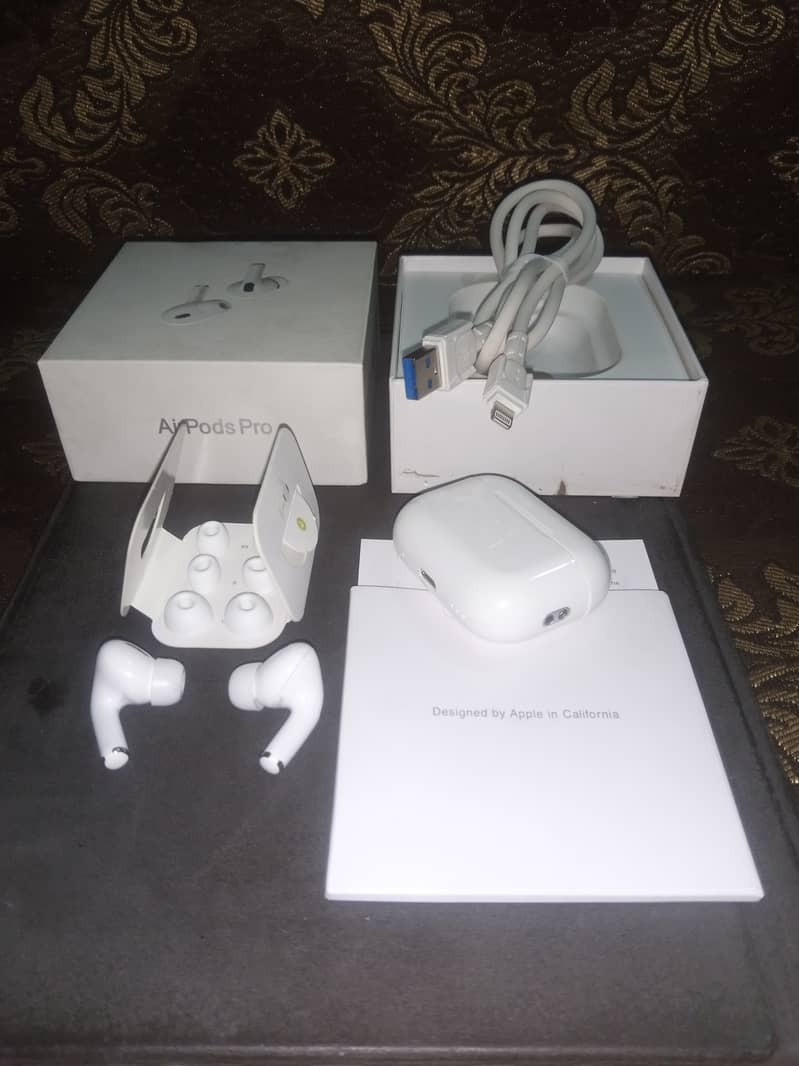 Airpods pro 2 ,Made in Japan - Earphones - 1080642015