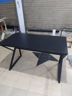 Computer Table - Tables & Dining in Lahore | OLX Pakistan