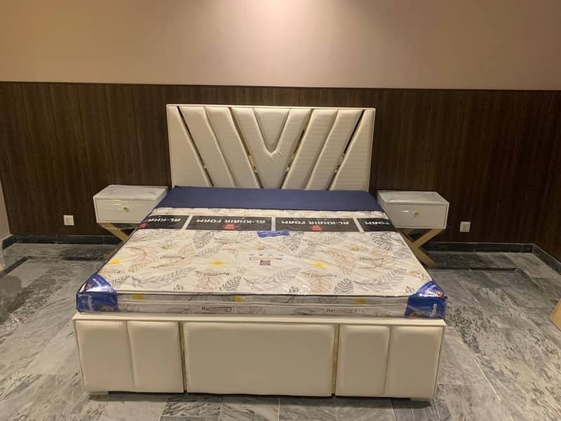 poshish Bed/kingsize bed/double bed/side table/dressing table/bed ...