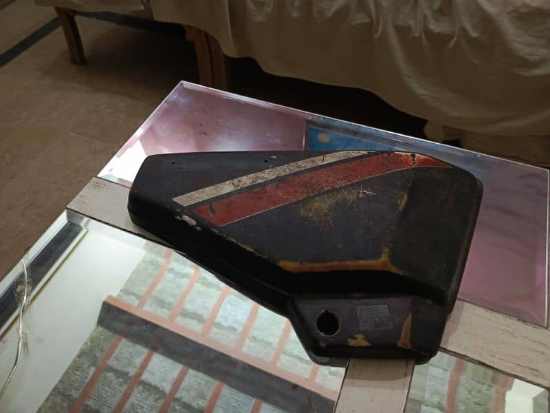 Side covers & Assembly for 70 . - Chain, Covers & Sprockets - 1083780882