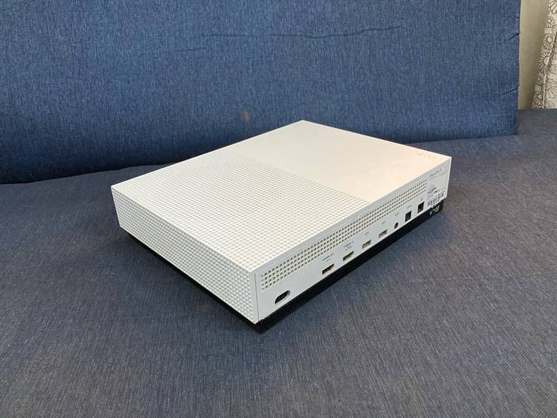 Xbox one S 500gb - Gaming Consoles - 1083870977