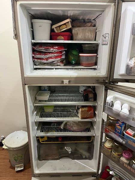 Dawlance Medium size Refrigerator - Refrigerators - 1083941455