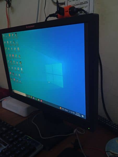 Lenovo 19 inch rectangular monitor - Computer & Laptop Accessories ...