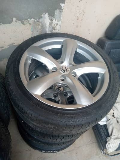 17 inch 5 nut brand new rims and tyers and buckets Mercedes seats ...