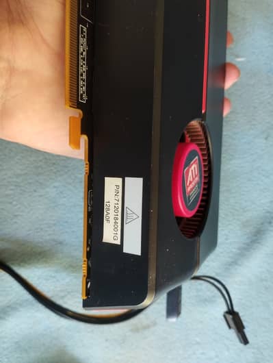 AMD Radeon HD 6770 1 GB DDR5 - Computer Components - 1087265600