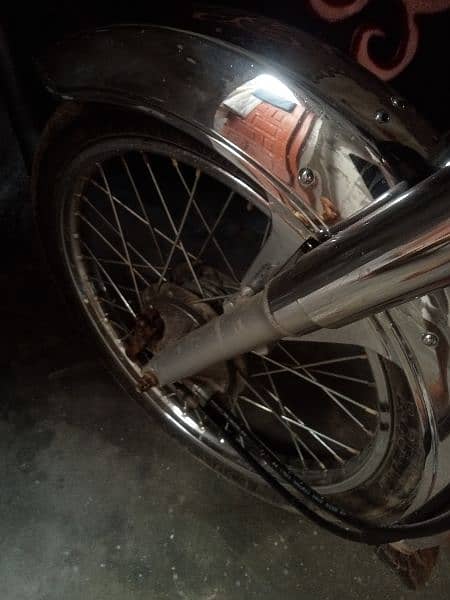 paka 2022 model - Standard - 1087549380