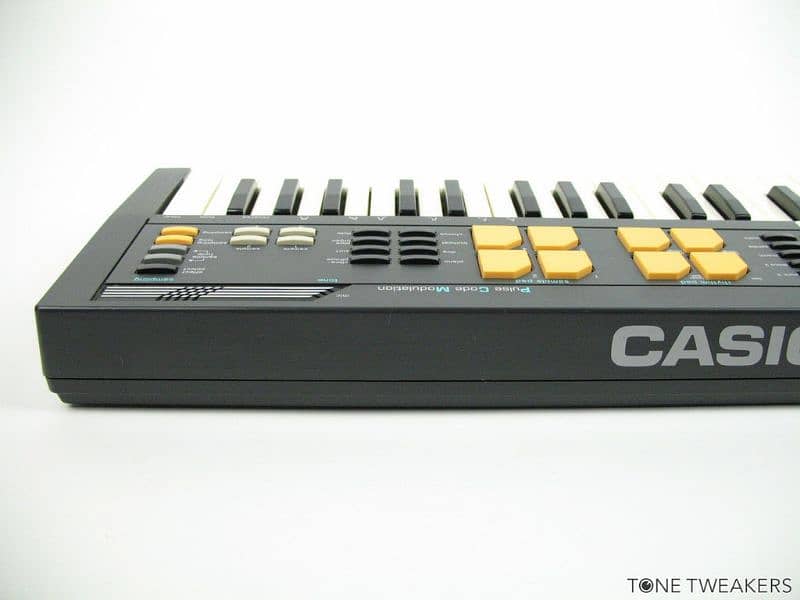 Casio SK-5 sampling keyboard with rhythm and sample pads - Musical ...