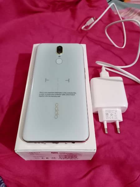 Oppo F11 256+8Gb With Box Sirf Speaker ki awaaz slow ha baki all ok ha ...
