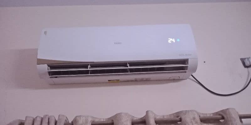 Haier DC inverter 1.5 ton - Air Conditioners - 1089054308