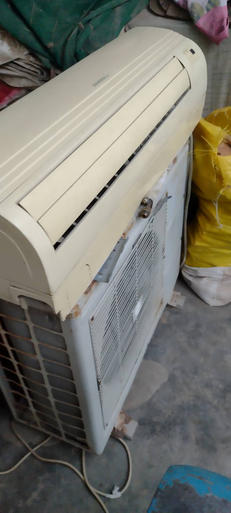 Daikool ac 1.5 ton - Air Conditioners - 1089568529