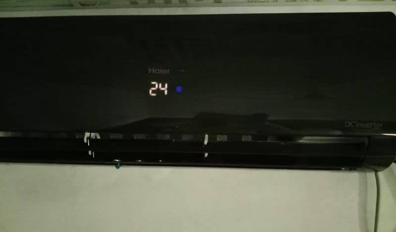 Haier AC and DC inverter 1.5 TON - Air Conditioners - 1090601298