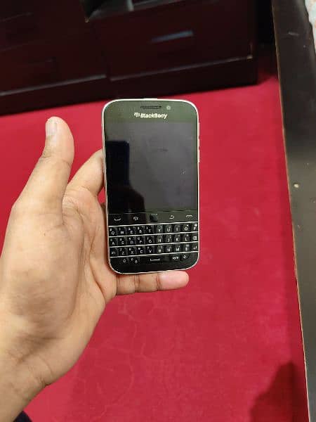 Q20 Classic Official Approved - Mobile Phones - 1091771815