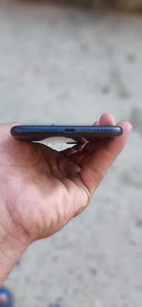 iPhone 7 plus non PT 128 GB Rs 34000 - Mobile Phones - 1092497207