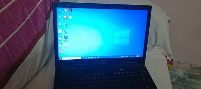 fujitsu lifebook e556 i5 6th 8gb 256gb 1 hour battery - Laptops ...