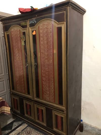Safe Almari / Suiting Almari - Basins - 1094352790