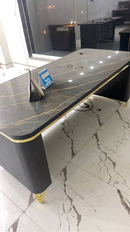 Boss Office Table for sale - Office Tables - 1094766757