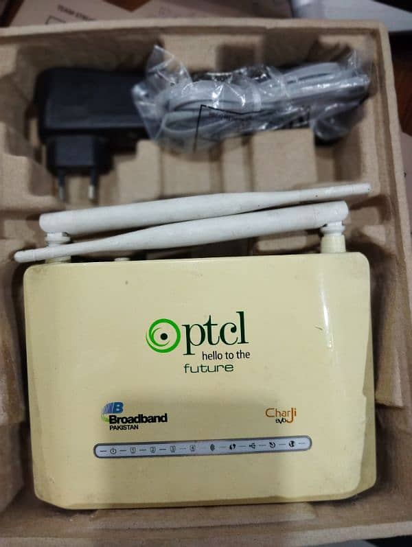 pTCL WiFi router like new - Networking - 1095181961