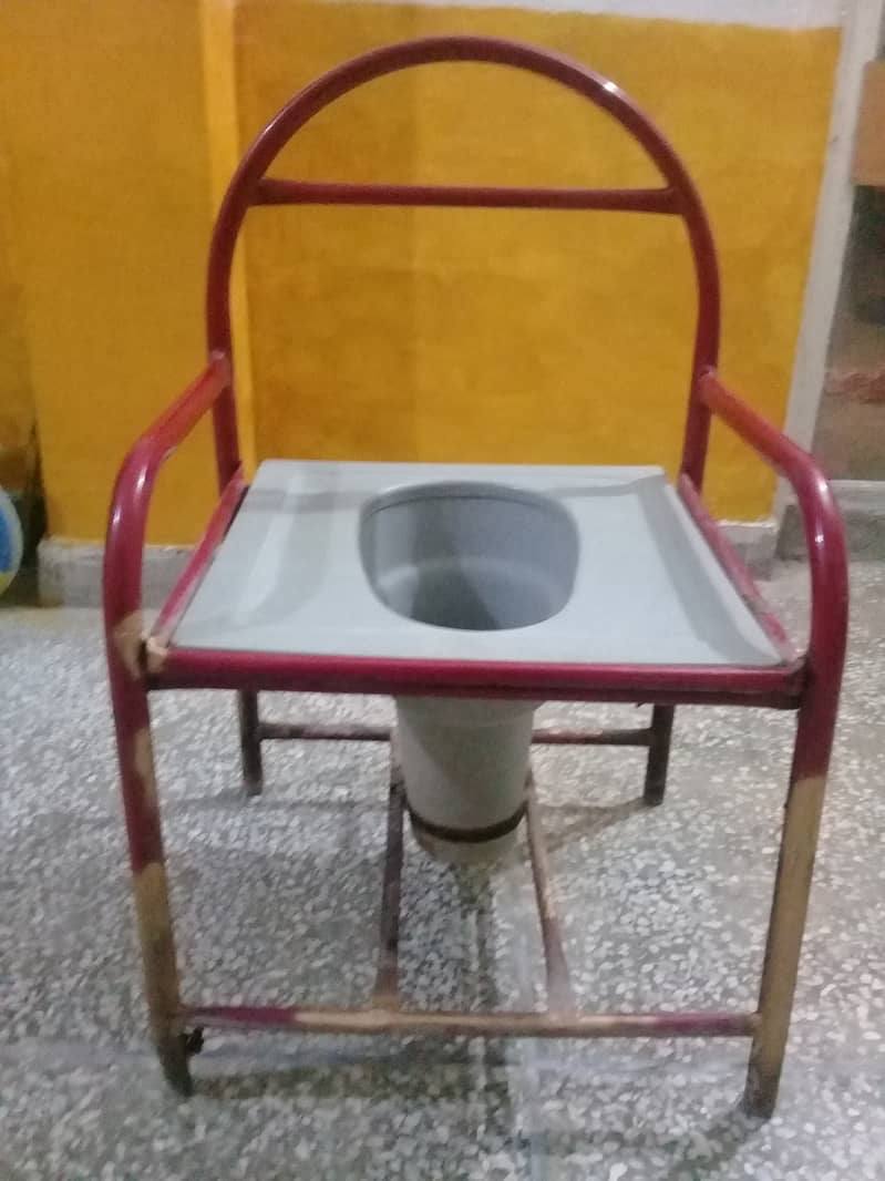 Commode chair for sale - Commode Chairs - 1095252570