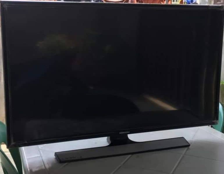 Sumsung LED TV 32 inch - Televisions - 1095708777