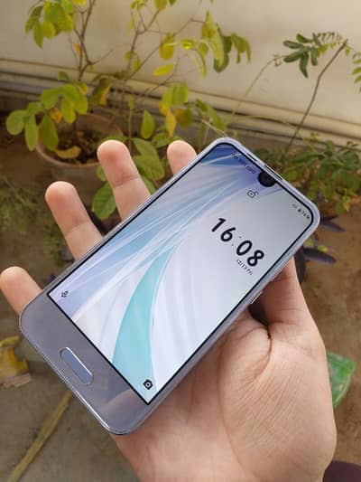 Sharp Aquos R Compact Official Pta Approved - Mobile Phones - 1096279452