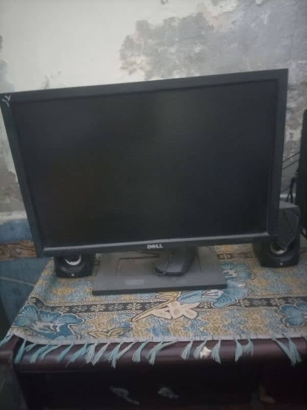 Gateway PC and Dell Led - Computer & Laptop Accessories - 1096354921