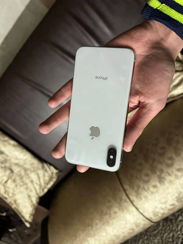 Apple iPhone X - Mobile Phones - 1096386764