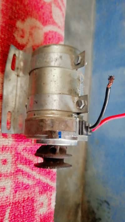 12 volt DC motor - Sewing Machines - 1096668425