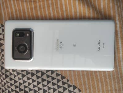 sharp aquos R6 12.128 GB - Mobile Phones - 1096892823