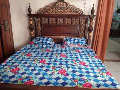 Chinoti Bedroom Set - Bed, Side Tables, Dressing Table, & 3-Door Inclu ...