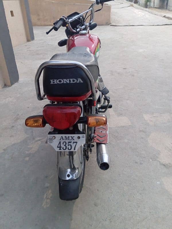 Honda CD-70 Model 2022 - Standard - 1096959079