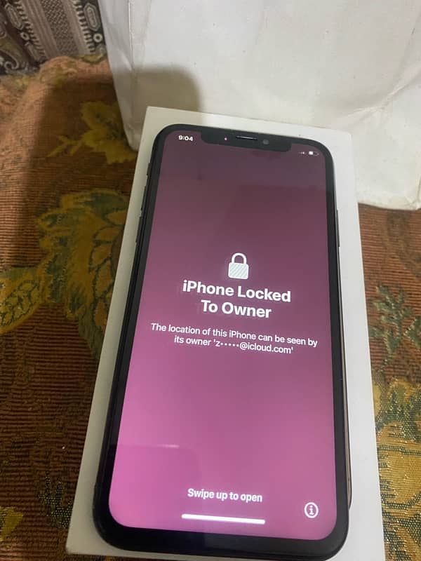 iPhone XS iCloud lock - Mobile Phones - 1097230786