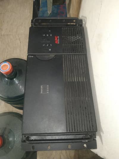 UPS APC 5000 - UPS - 1097263777