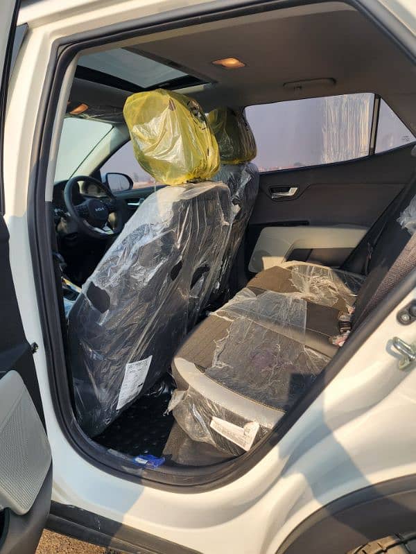 Zero Meter KIA STONIC 2024 for Sale - Cars - 1097322990