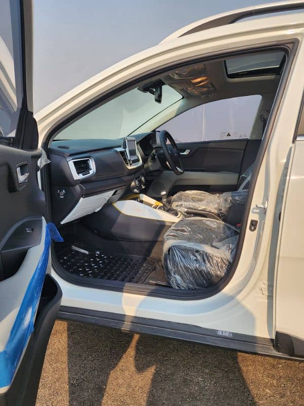 Zero Meter KIA STONIC 2024 for Sale - Cars - 1097322990