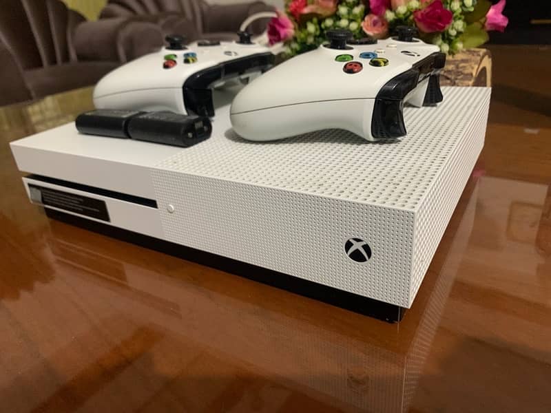 Xbox one S 500 gb - Gaming Consoles - 1098036163