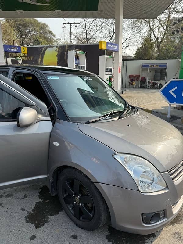 Suzuki Swift 2016 - Cars - 1098086664