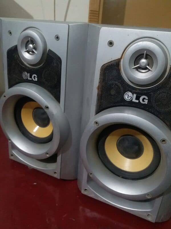 LG woofer speakr - Speakers - 1097397163