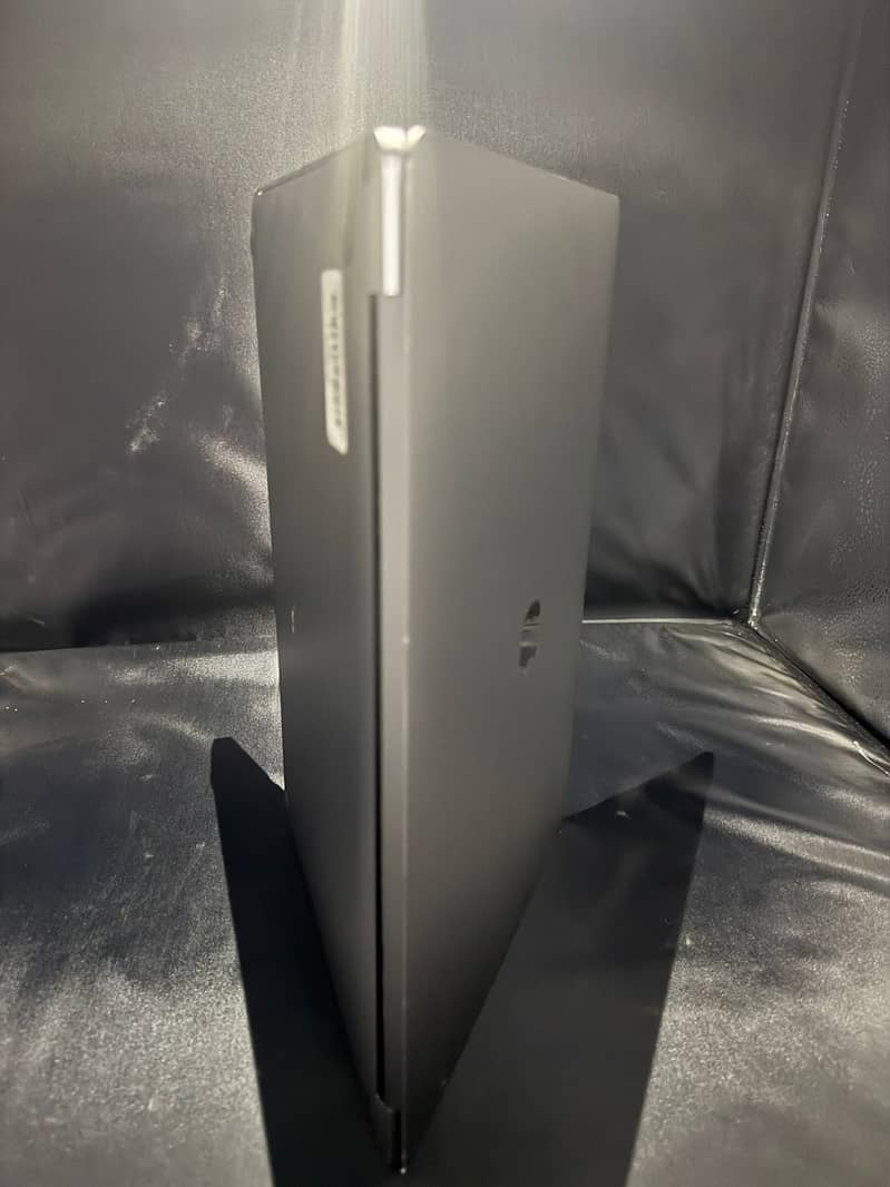 Apple MacBook Pro 2019 Core i9 9th Gen - Laptops - 1098351843