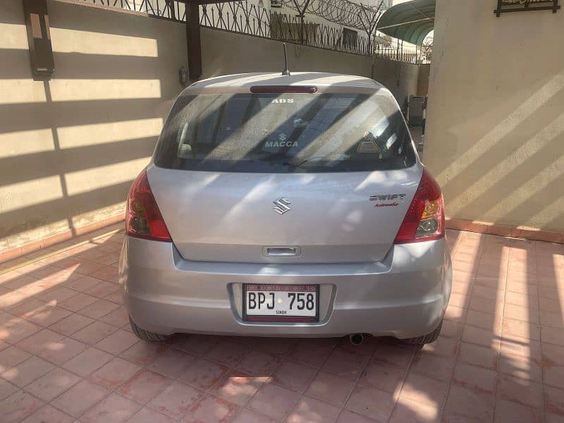Suzuki Swift 2019 - Cars - 1098589691