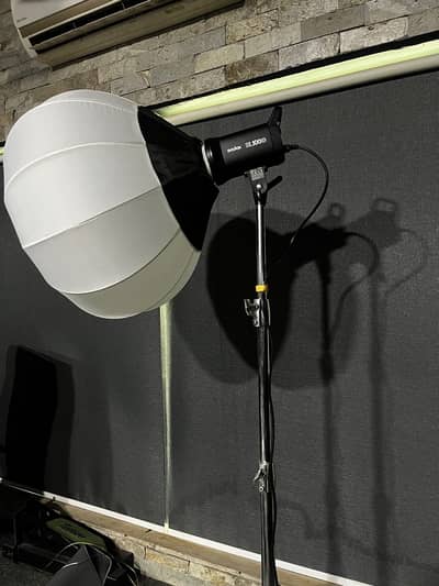 Godox Sl100D with Soft globe box, Stand and umbrella - Video Lights ...