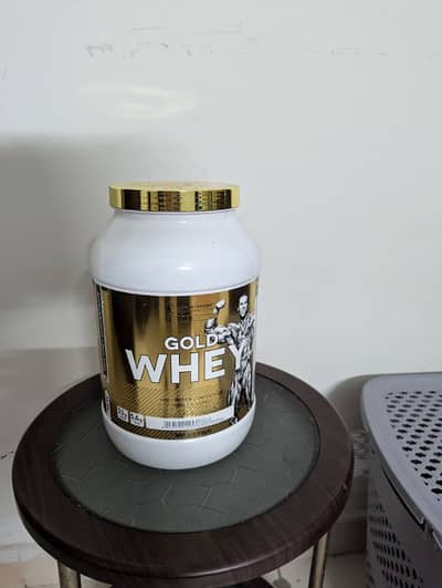 Protein powder GOLD WHEY 2KG BY KEVIN LEVRONE SIGNATURE SERIES - Gym ...