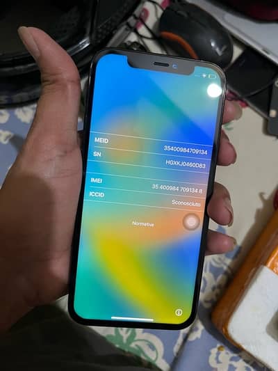 iPhone iCloud - Mobile Phones - 1098865791