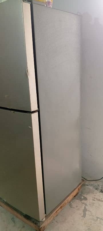 Fridge Haier Medium Bilkul okay he price 45000 - Freezers - 1098880395