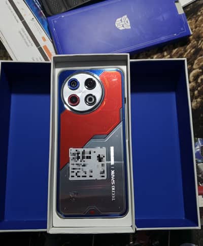 30PRO TRANSFORMER EDITION AMOLED WITH WARRANTY - Mobile Phones - 1098939379