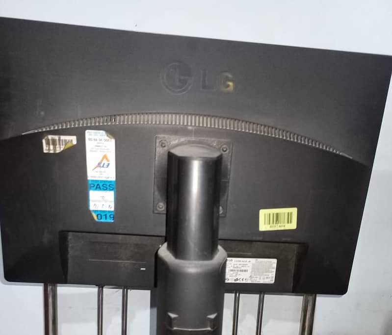 LG Monitor Desktop PC - Desktops - 1099478433