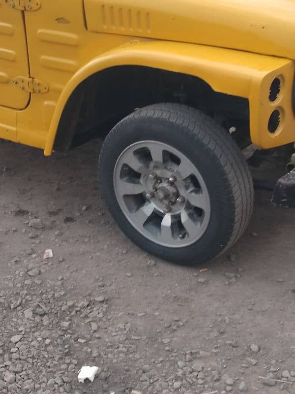 Suzuki jeep - Buses, Vans & Trucks - 1099499130