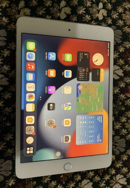 ipad mini 4 factory unlocked ! - Tablets - 1099693144