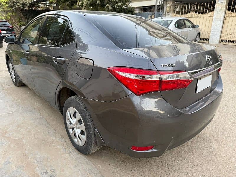 Toyota Corolla GLI 2017 manaul - Cars - 1099718401